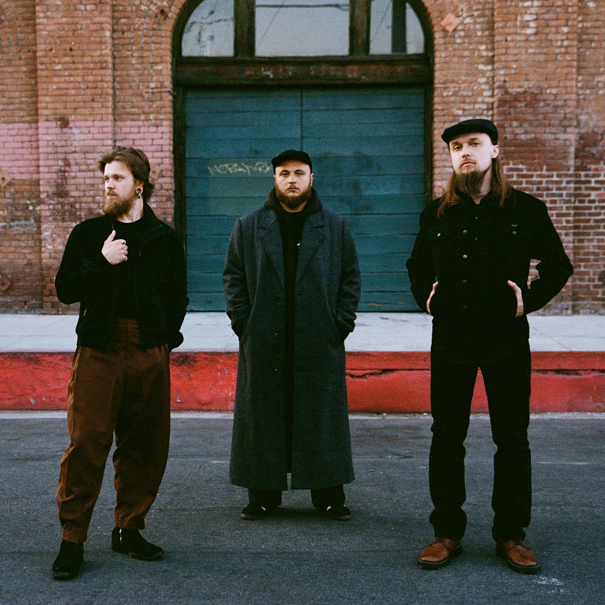 MOLCHAT DOMA – Nomad Stores